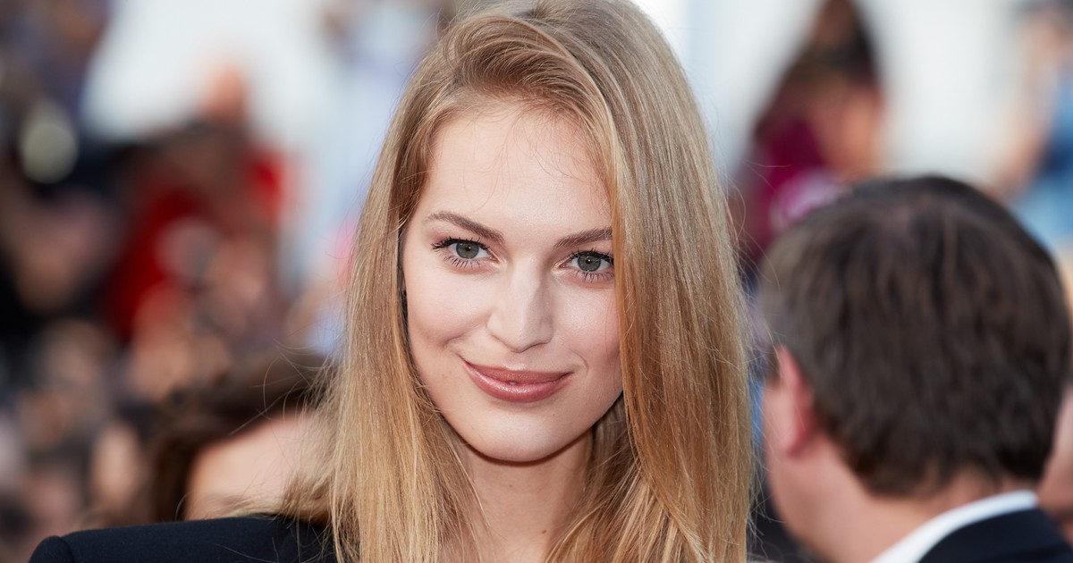 Csodálatos hír jött: kislányt vár a világhírű magyar modell - Kiskegyed