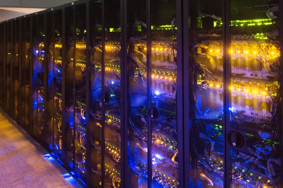 Najlepszy superkomputer na świecie i polskie superkomputery