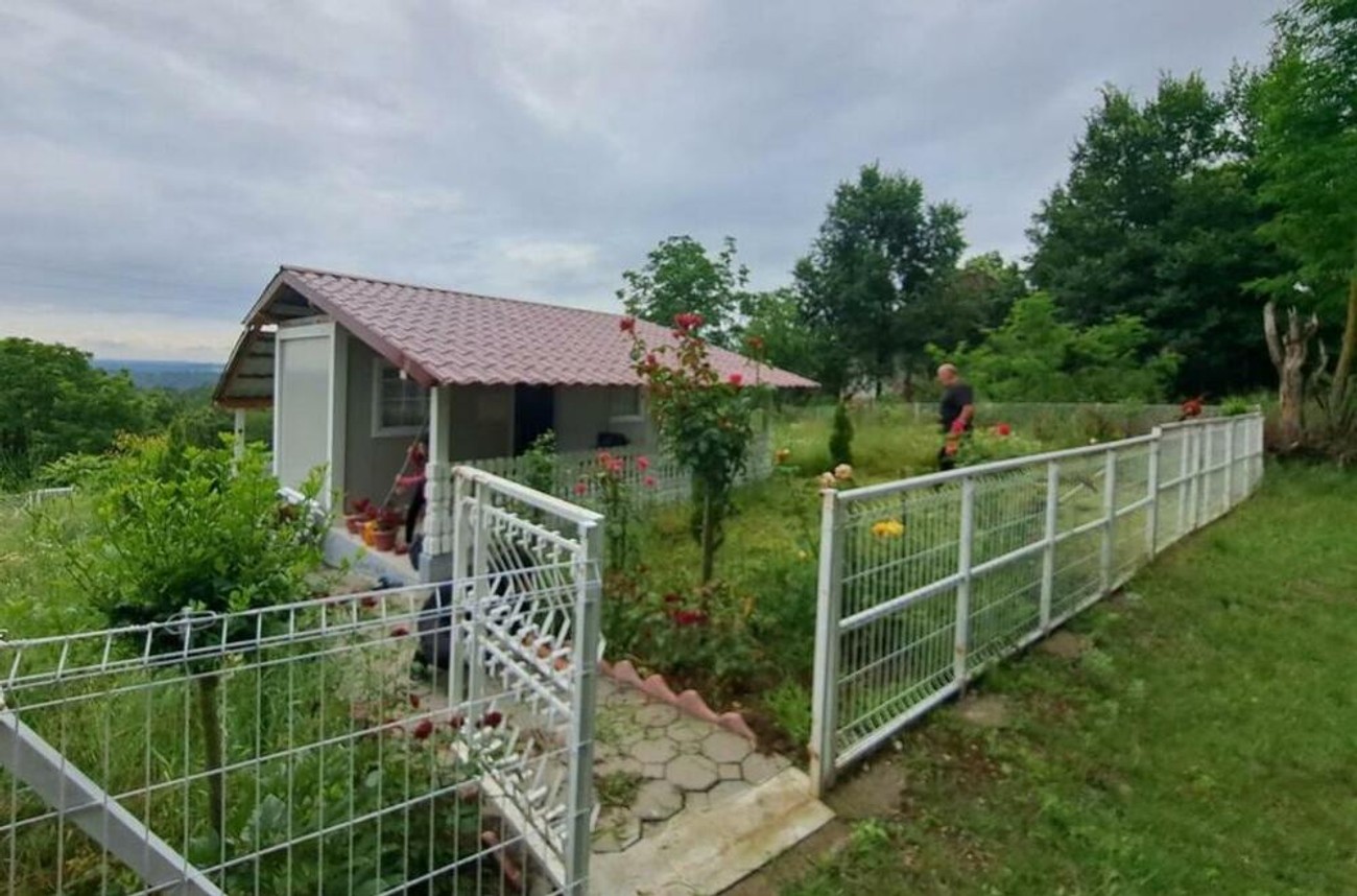 Ignjat prodaje kuću, 20 ari placa i 30 oraha za 7.000 evra! Pristao bi i da menja imanje za auto ...