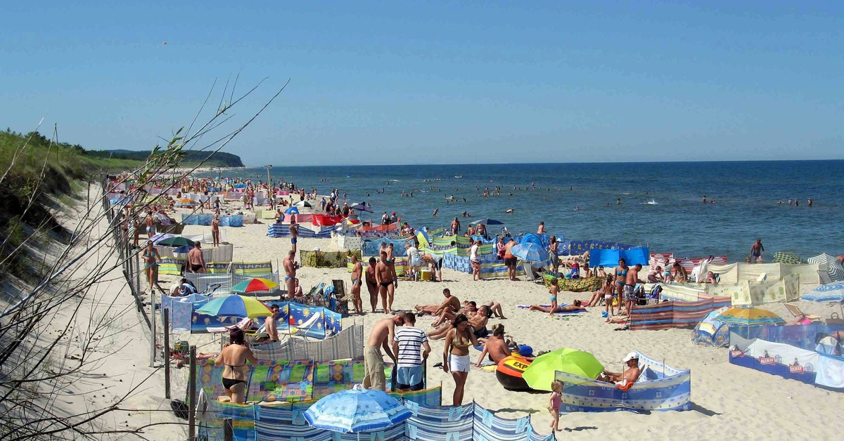 Parawaning niezgodny z prawem. Adwokat: Miejsca na plaży nie wolno ...
