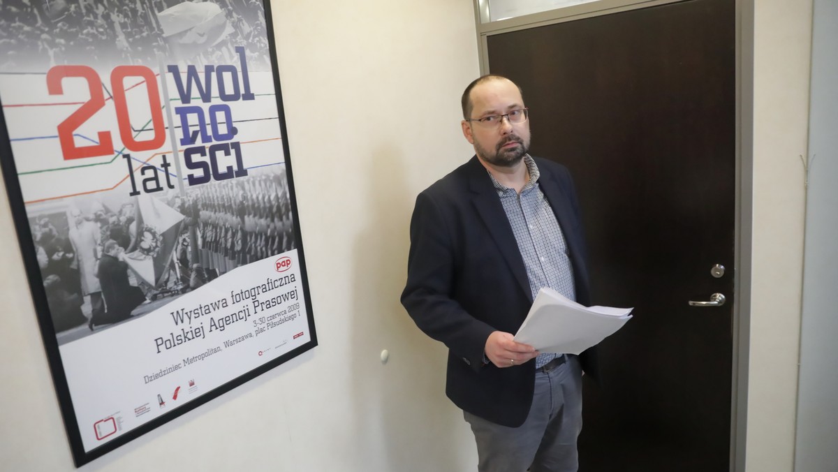 Błoński nowym prezesem PAP, poprzedni prezes wzywa do buntu - Wiadomości
