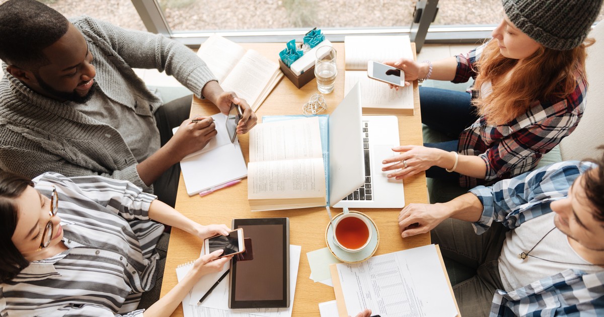 Generacja Z to najbardziej nieufne pokolenie. Wypaleni i zestresowani