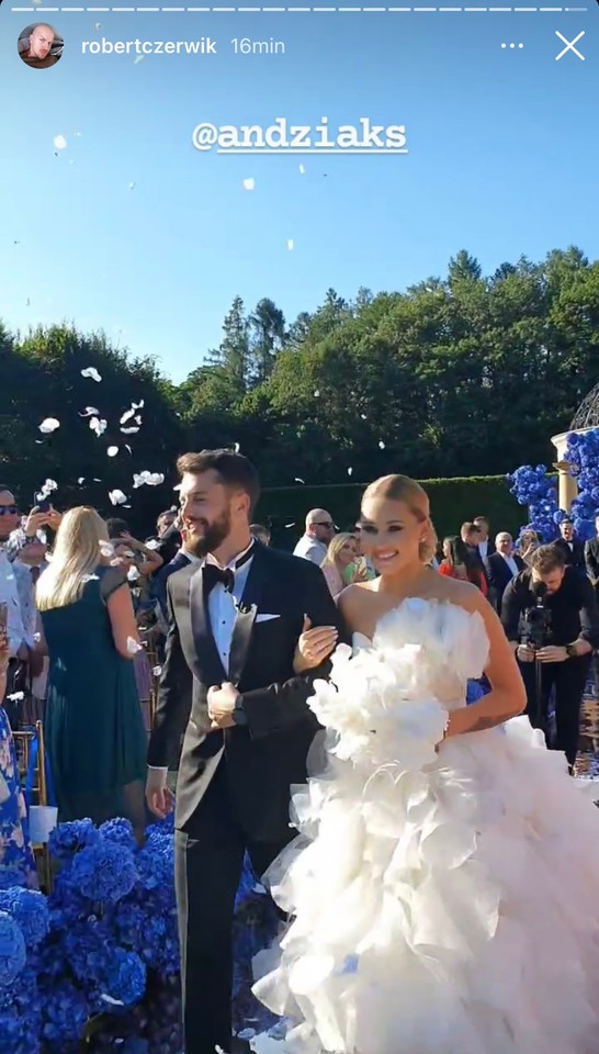 Andziaks i Luka wzięli ślub. Suknia panny młodej była imponująca ...