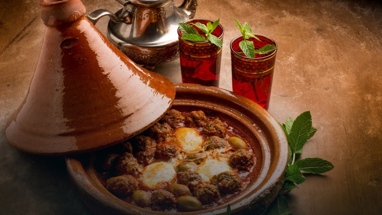 Wołowina z tadżin po arabsku - przepis - Onet Gotowanie