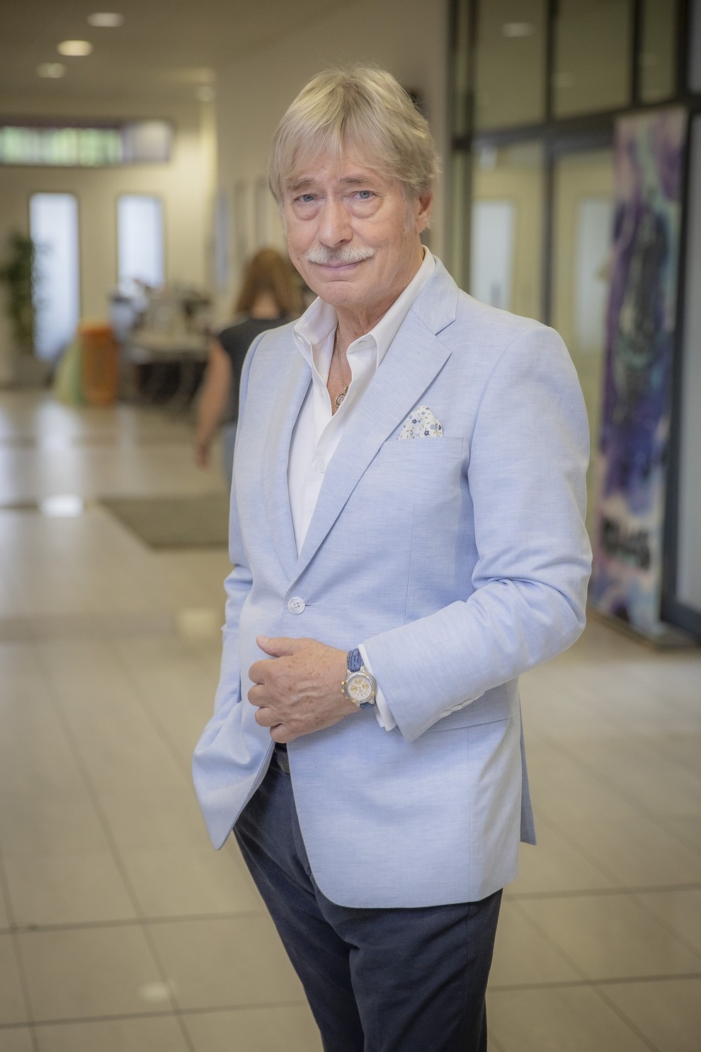 79 éves a poplegenda, és semmit sem vesztett népszerűségéből - Blikk