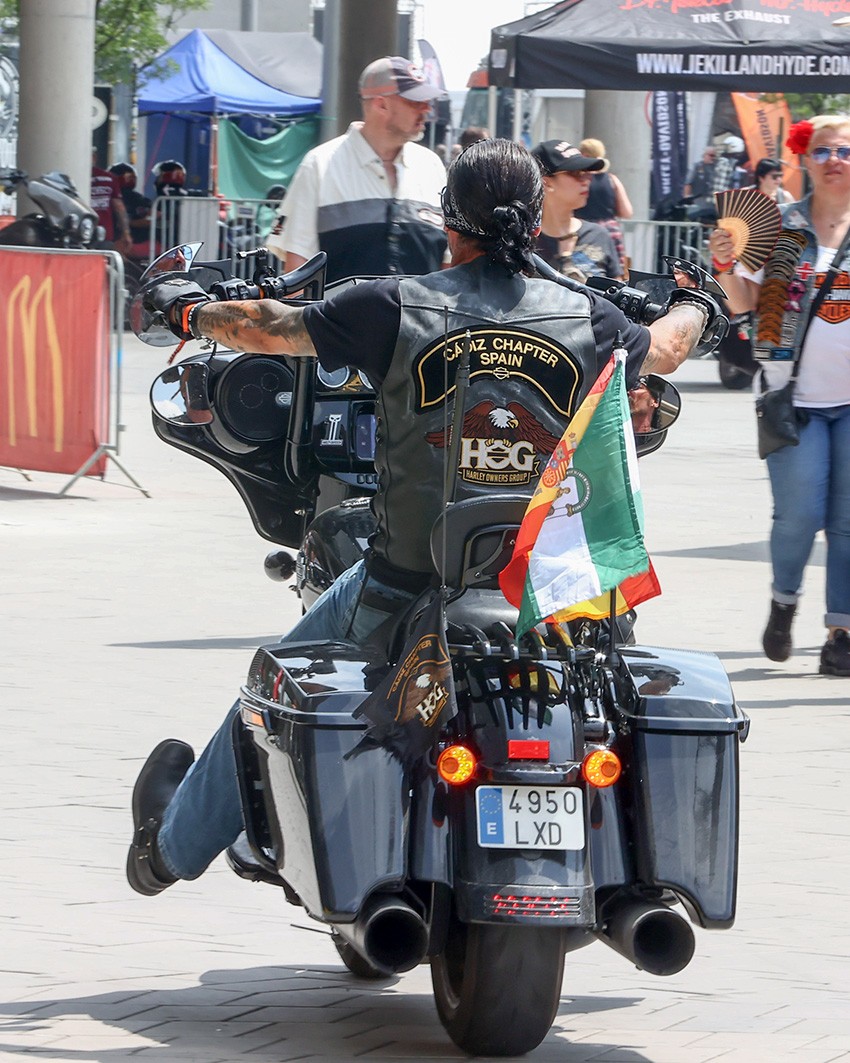 Itt vannak a legmenőbb arcok és motorok a Harley-Davidson-fesztiválról ...