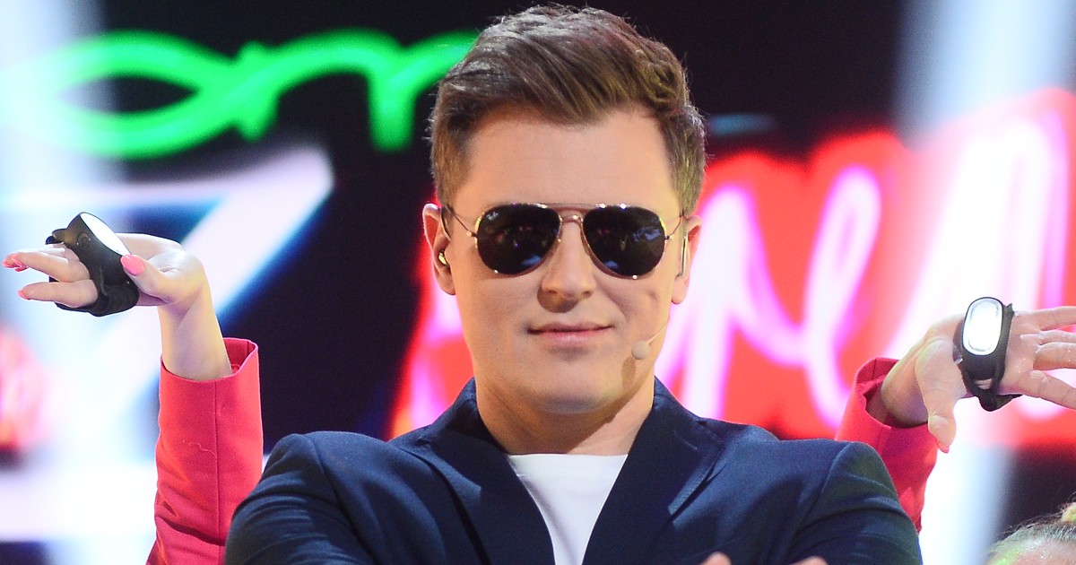 Rafał Brzozowski zatańczył na lotnisku przed Eurowizją. "Jest klimat ...