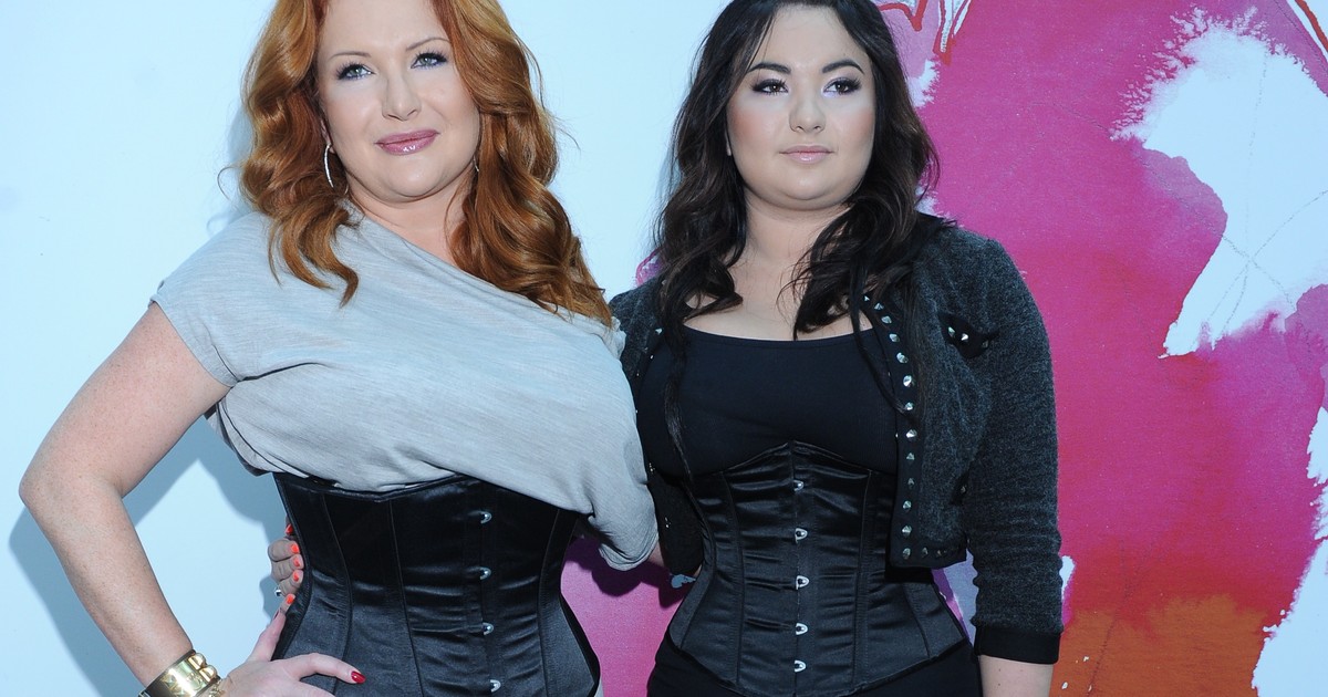 Grycanki przymierzają staniki - Plejada.pl