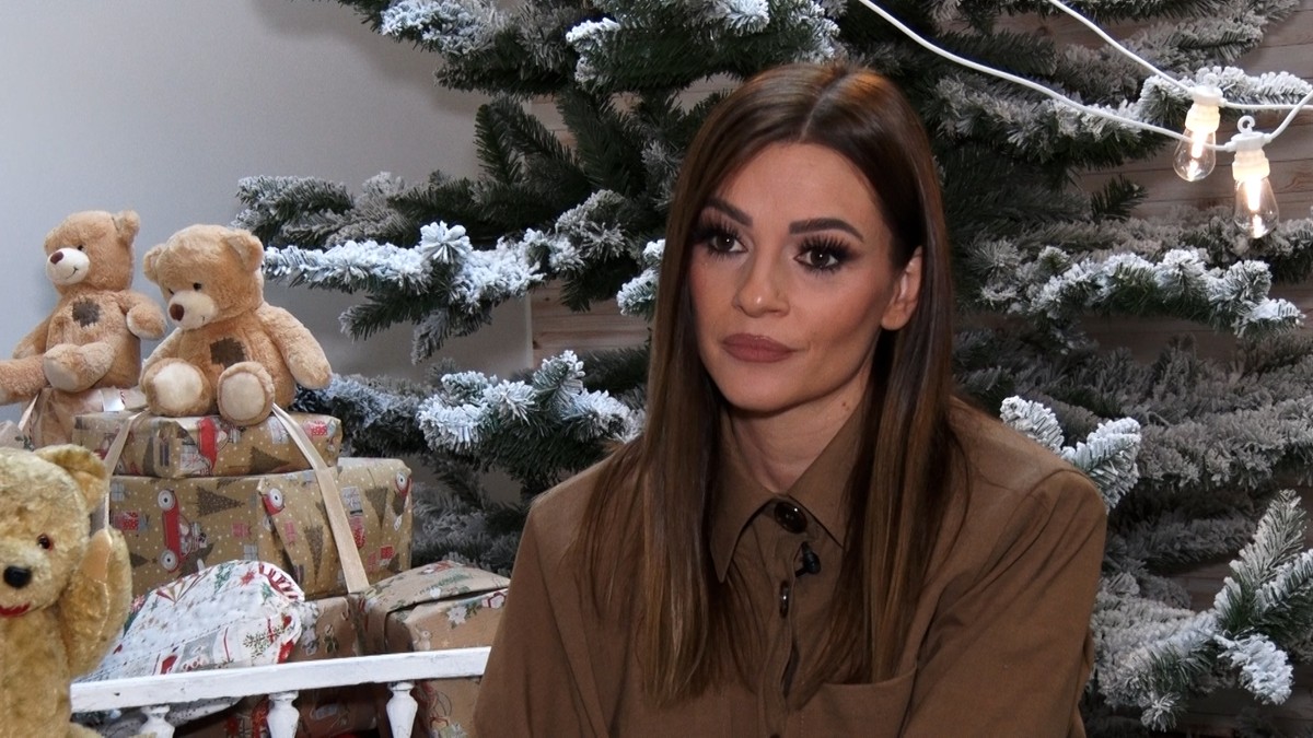 Jelena Kostov se oglasila iz bolničkog kreveta: "Ovo je jedini spas..." - Blic