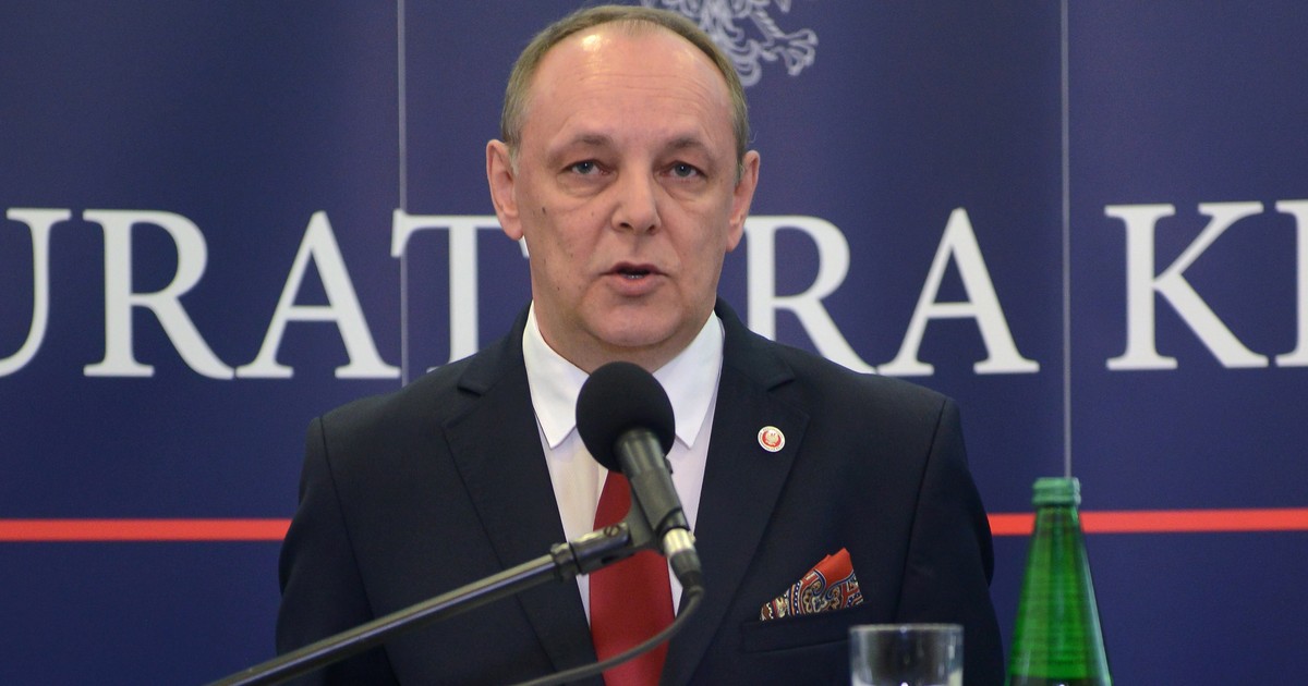 Prokurator Pasionek: z kolejnymi ekshumacjami obraz jest coraz gorszy ...