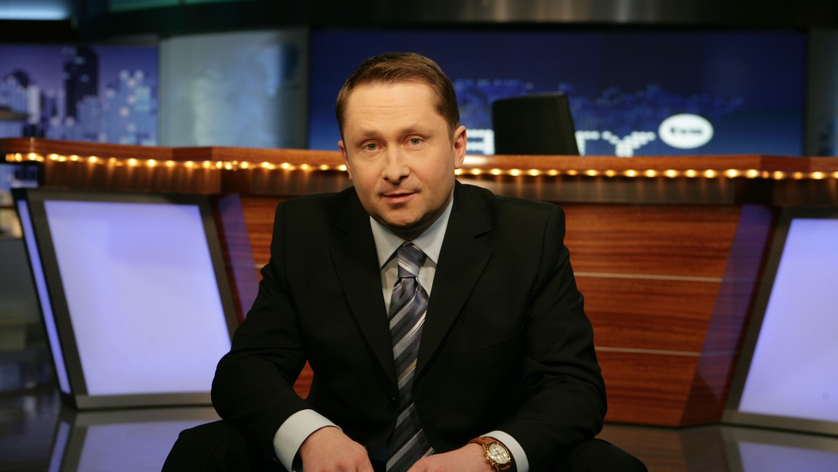 Słynny "upier...." stół Durczoka poszedł za 15 tys. zł - Plejada.pl