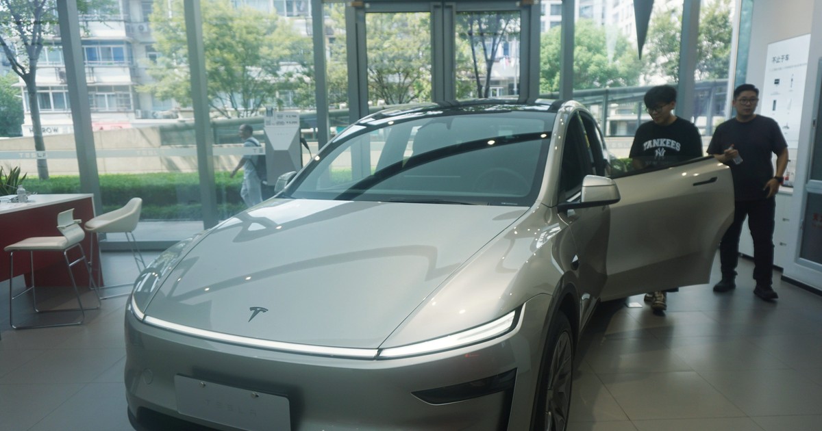 Elon Musk says Tesla's new six-seat Model Y might never come to the US ...