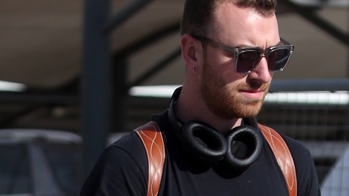 sem smit priznao da je rodno fluidan - Blic