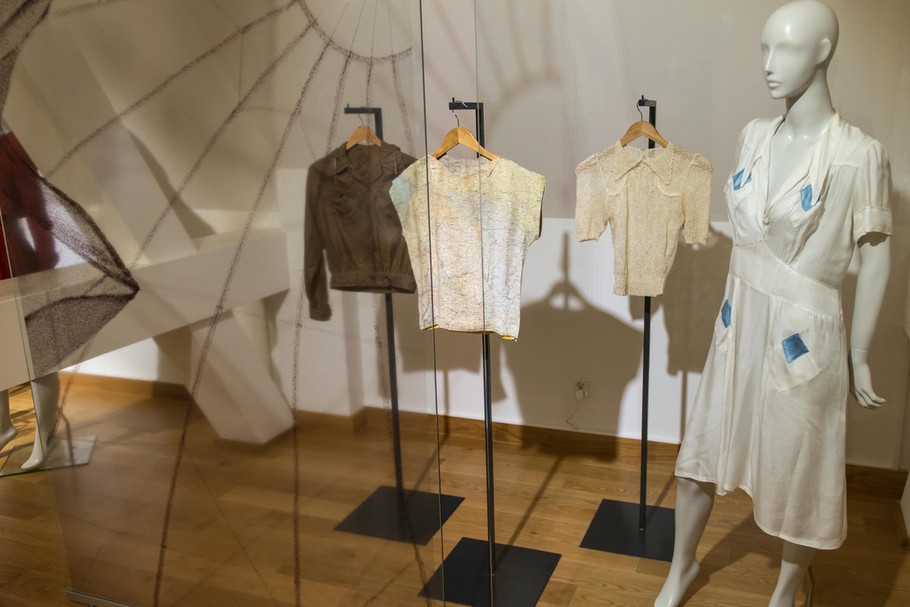 Moda w PRL. Jak ubierały się nasze mamy i babcie - Styl Życia - Newsweek.pl