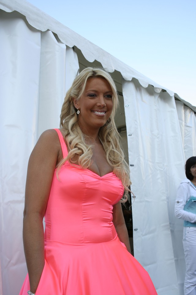 Polska Barbie vs Tamara Gee. Kto wygląda "korzystniej"? - Plejada.pl