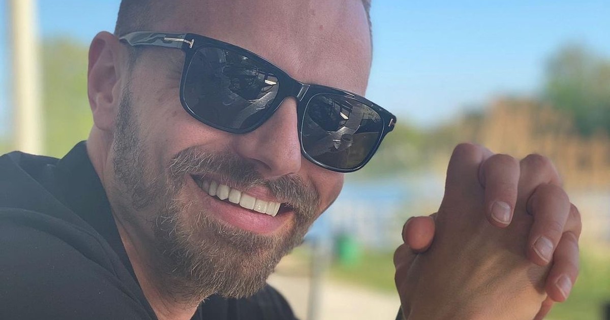 Marcin Hakiel na spacerze z tajemniczą kobietą. Dodał wymowny opis ...