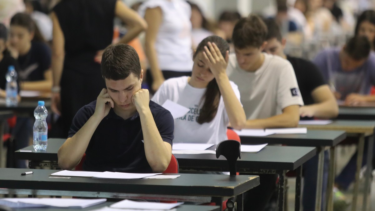 Prvi upisni rok na fakultetima Univerziteta u Beogradu završava se danas - Blic