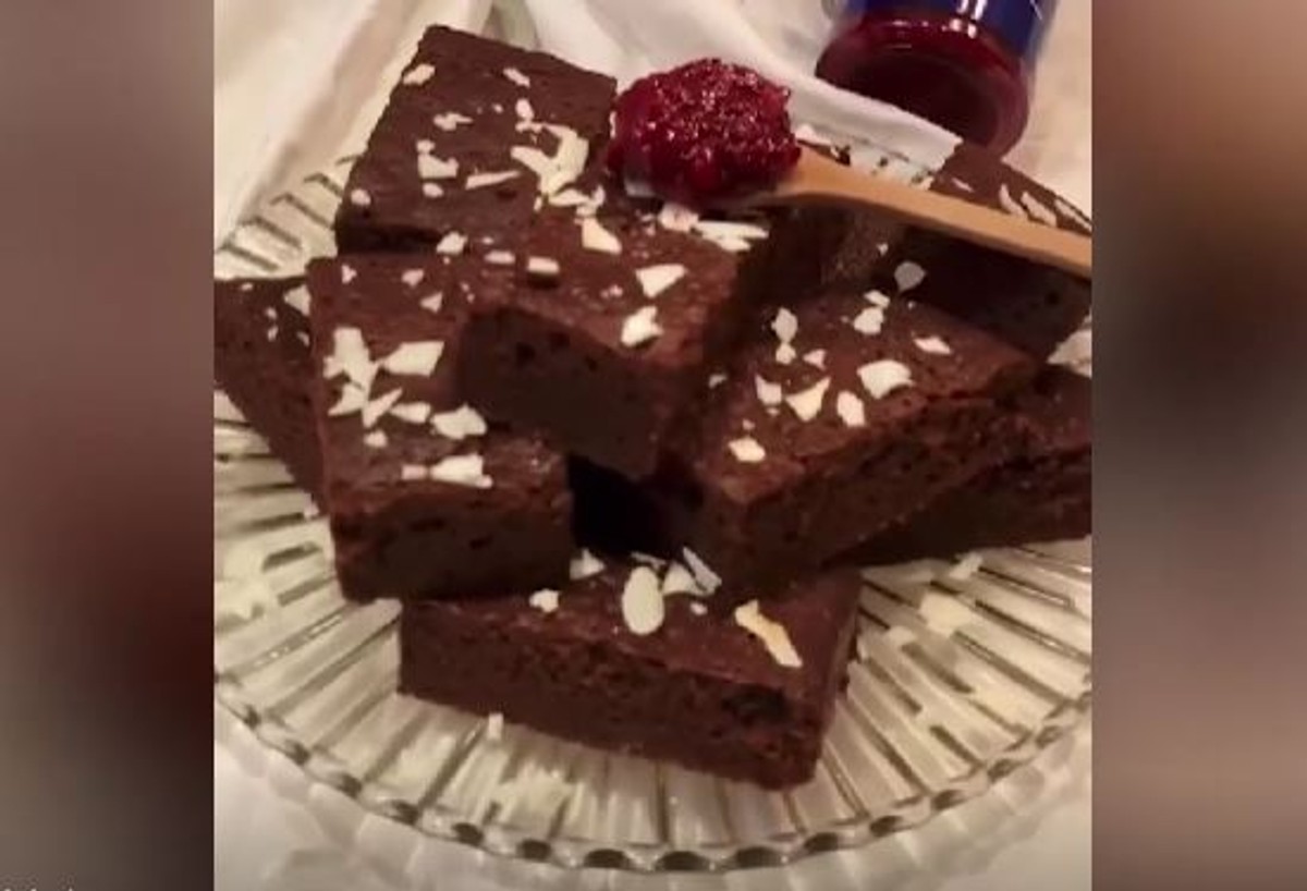 Čokoladni brauni sa malinom - Žena.rs