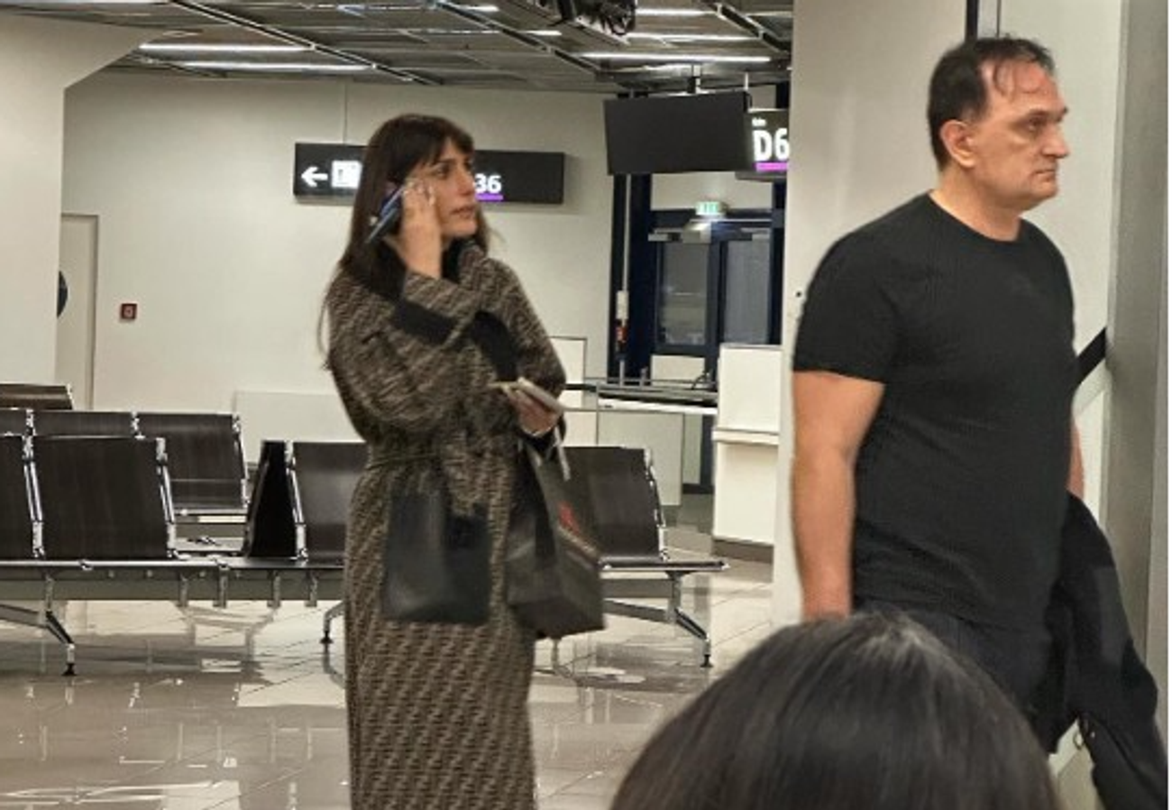 Prepoznajete li Didi Janković: Pevačica prvi put uslikana bez trunke ...