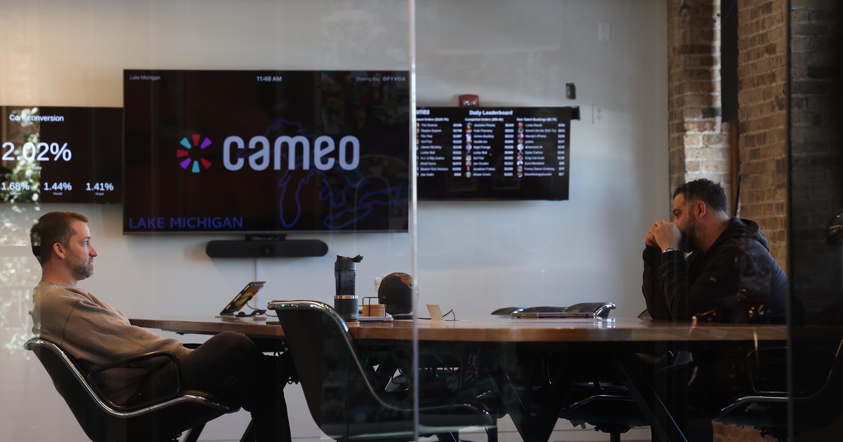 Cameo is giving workers a $10,000 raise to return to the office ...