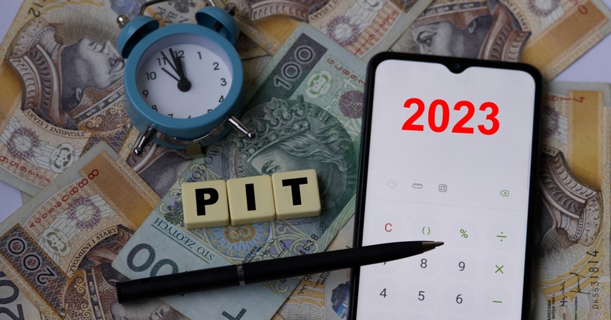 Korzystam z PIT-0, mieszczę się w limicie. Czy muszę rozliczać PIT ...