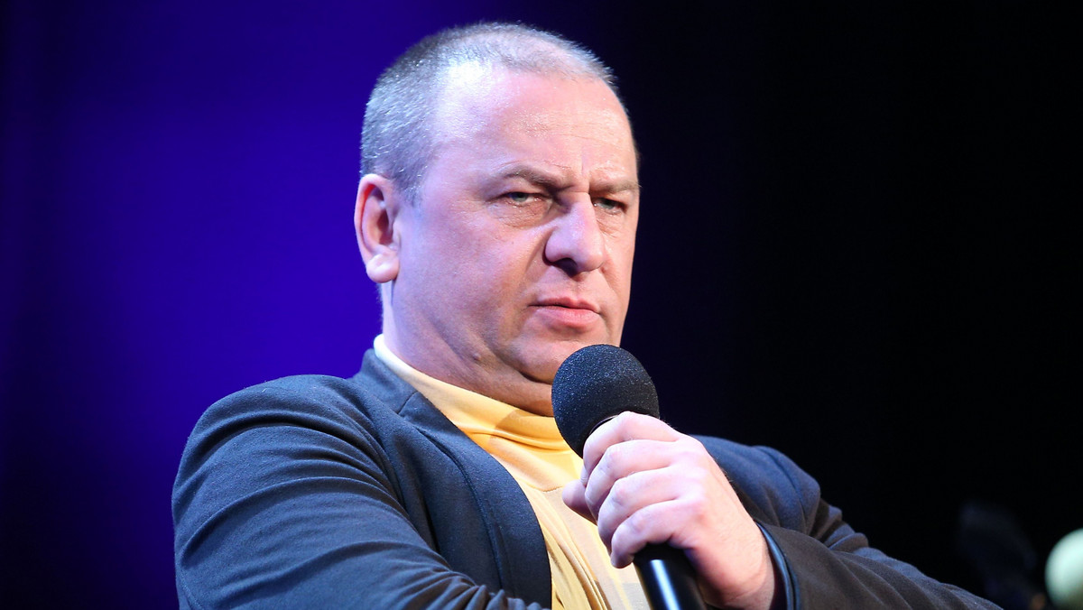 Halama święci triumfy na scenie. W życiu prywatnym otrzymał wiele ...