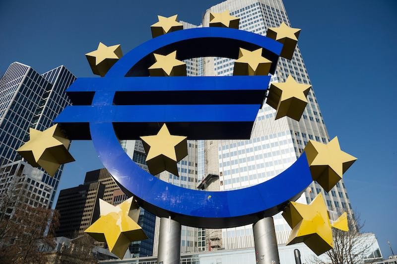 Strefa euro się nie rozpadła, ale problem zadłużenia pozostaje - Opinie ...