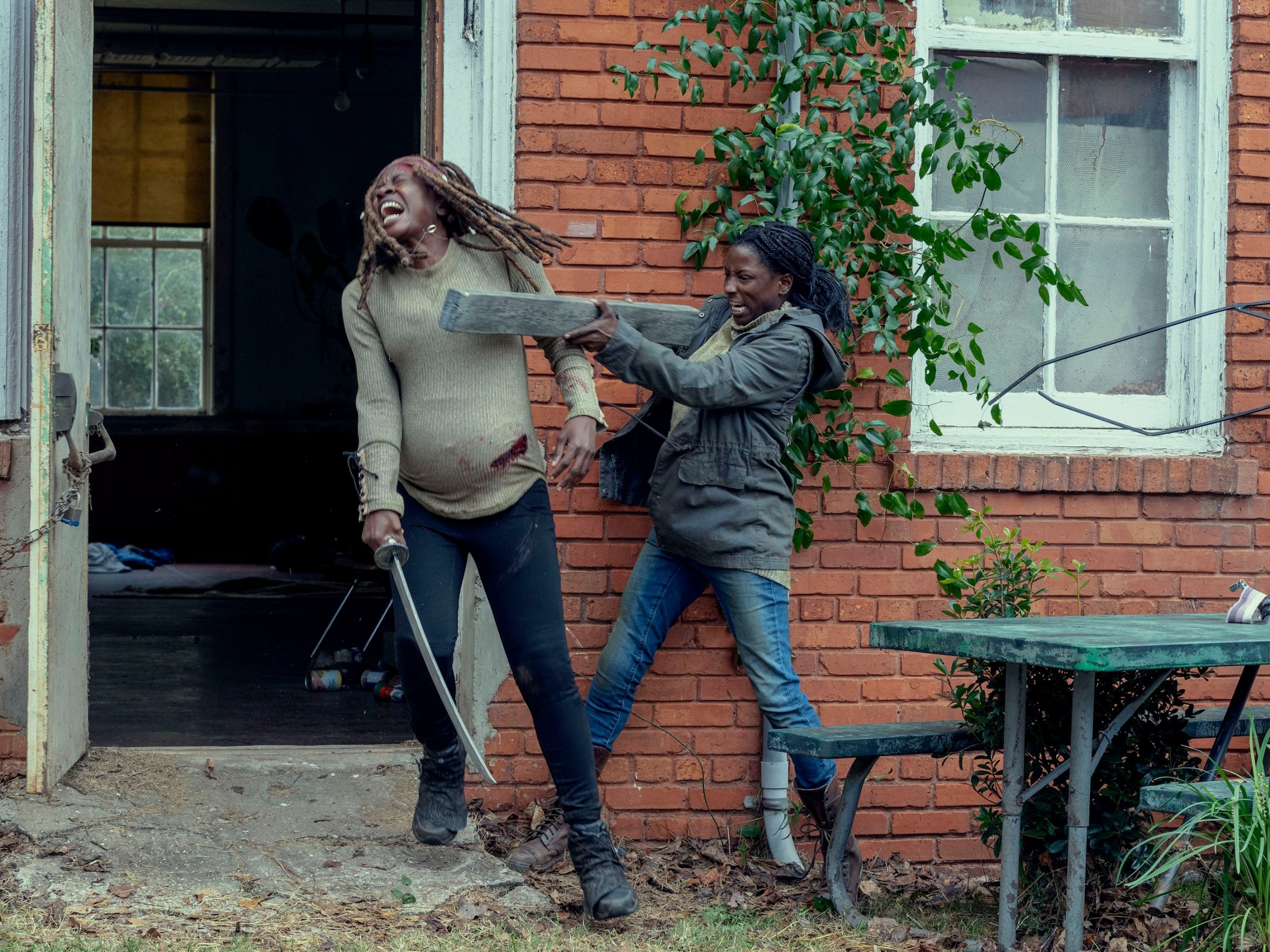 Why Sunday's 'The Walking Dead' showed Michonne pregnant and why the ...