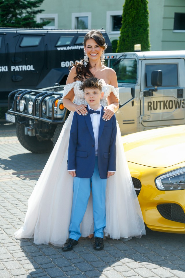 Rutkowski i Fijał wzbudziły kontrowersje. Oto komunijne stylizacje ...