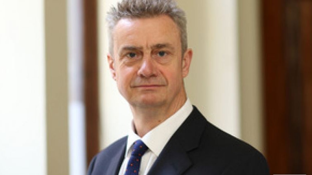 Britanski ambasador u Prištini reagovao na zabranu učešća Srpske liste ...