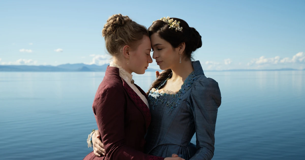 Hitowy serial kostiumowy powraca. To adaptacja niedokończonej powieści ...