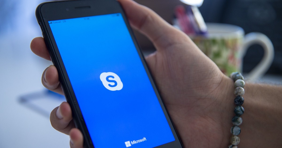 How to delete your Skype contacts on a computer or mobile device ...
