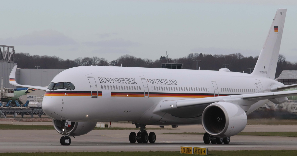 New government Aircraft : First A350 for the German government sports ...