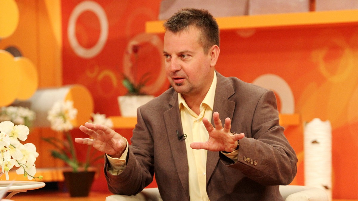 Klausmann Viktor 56 évesen újra apa lett: „Felemelő érzés volt elvágni a köldökzsinórt” - Blikk