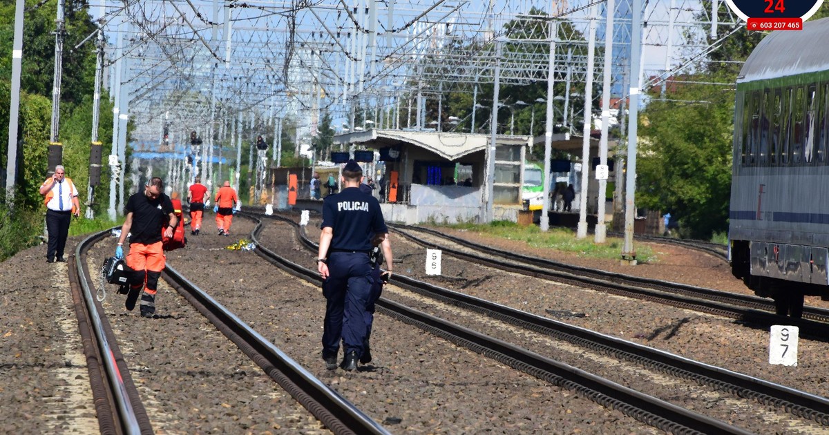 Tragedia na torach pod Warszawą. Służby o utrudnieniach