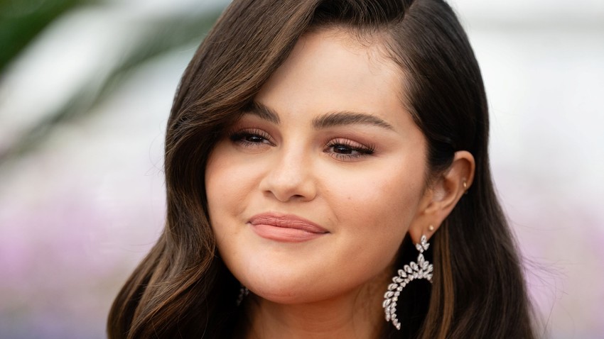 Selena Gomez és a lupus: élet egy autoimmun betegséggel | EgészségKalauz