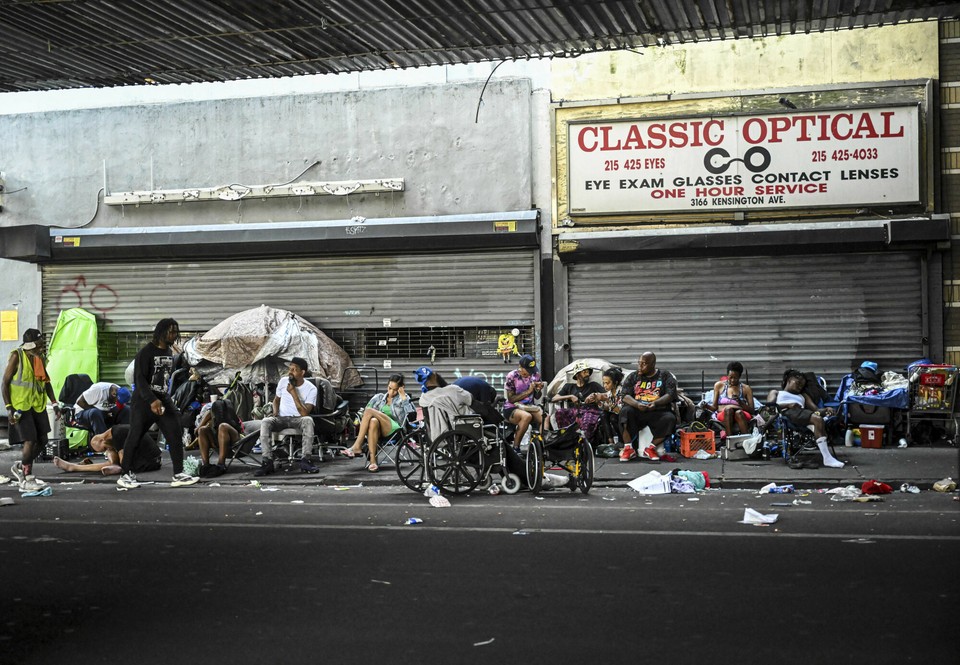 Nazywa się ją "ulicą zombie". Kensington Ave opanowali narkomani - Kobieta