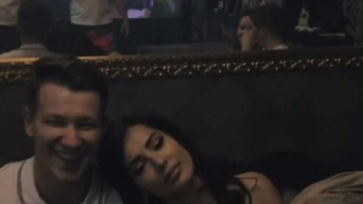 Tanja Savić i verenik se opustili u noćnom provodu, isplivale privatne fotografije - Blic