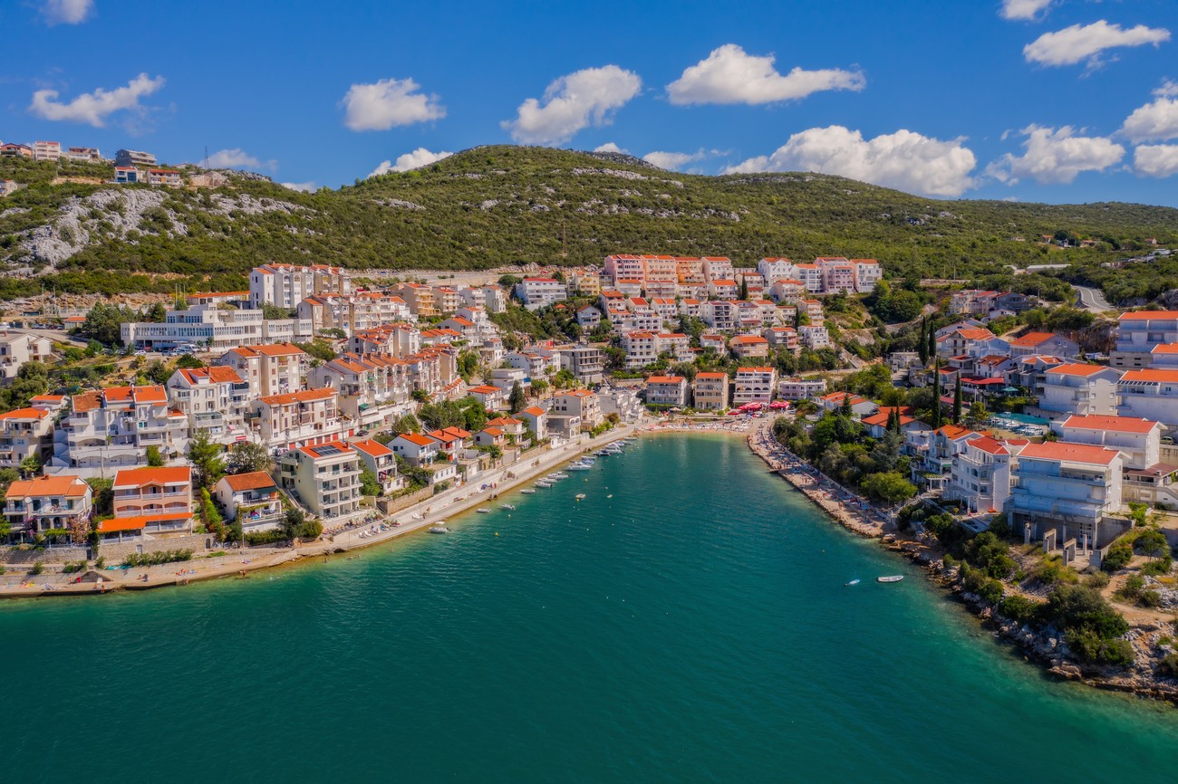 Neum, more u Bosni za kojim su Srbi poludeli: Evo kakve su plaže i cene ...