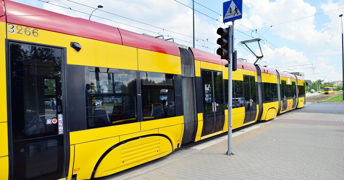Tragiczny wypadek w centrum Warszawy. Kobieta zginęła pod tramwajem ...
