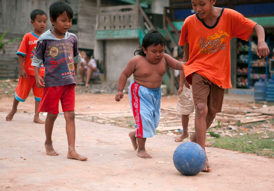 Aldi Rizal jako dwulatek był uzależniony od papierosów. Teraz ma pięć ...