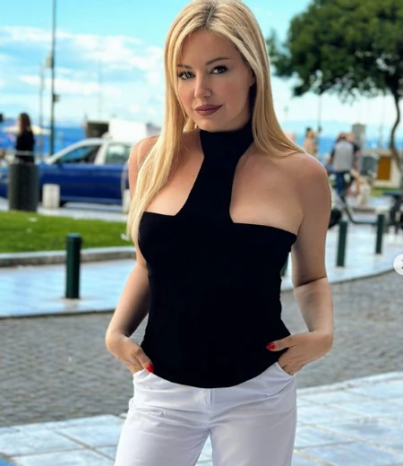 Ivana Jordan u toplesu: Ovako je zapalila Instagram kada je pokazala ... Ivana Jordan u toplesu: Ovako je zapalila Instagram kada je pokazala ...