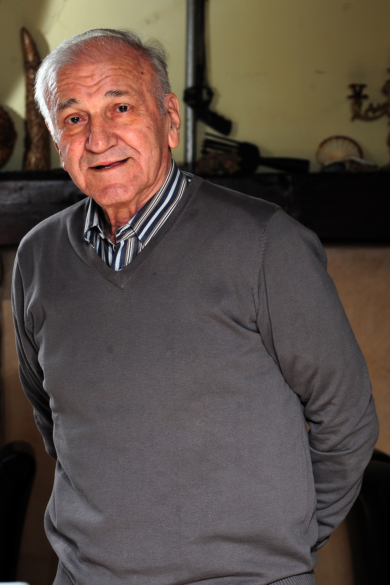 Velimir Bata Živojinović imao moždani udar i u kritičnom je stanju - Blic