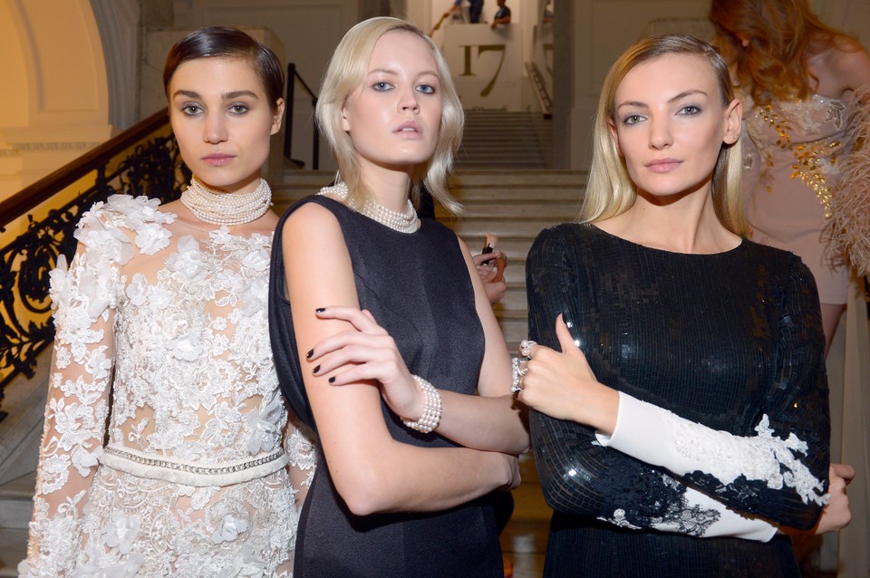 Małgorzata Socha i Katarzyna Sokołowska w biżuterii Apart (Zdjęcia ...