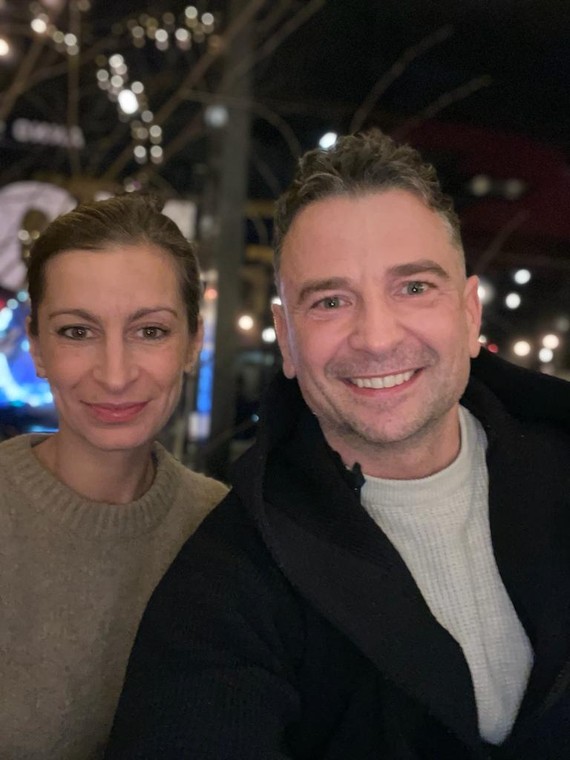 WOŚP w Holandii. Kris Florek wsparł Jurka Owsiaka wraz ze znaną aktorką - Plejada.pl