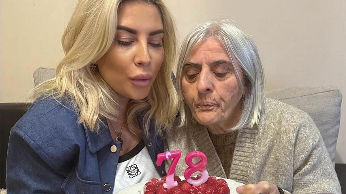 Dea Đurđević rasplakala pratioce fotkom sa bakom - Blic