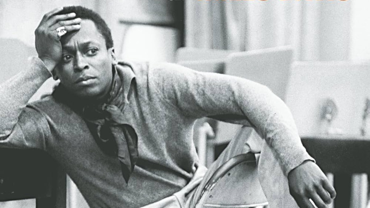MILES DAVIS — MILES DAVIS —