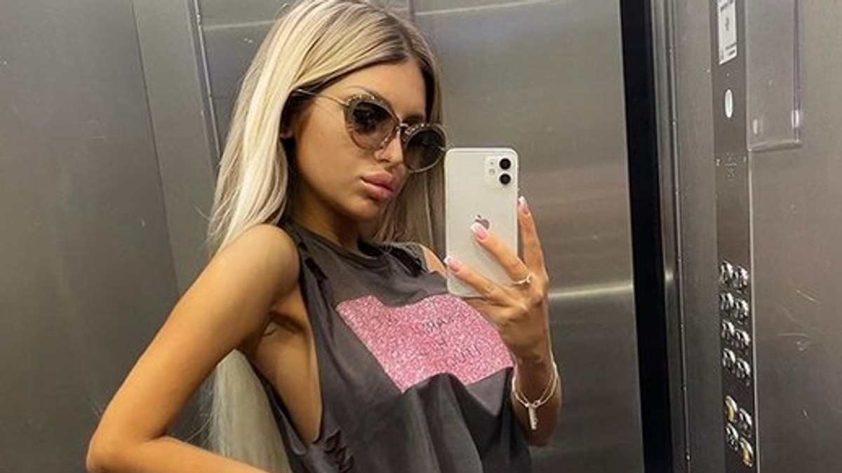 ivana sopic hotel budva dug 80 evra - Blic