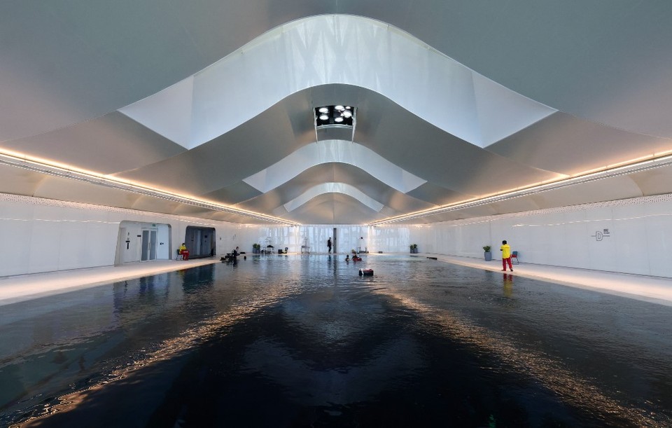 Dubaj. Otwarto najgłębszy basen na świecie - Podróże