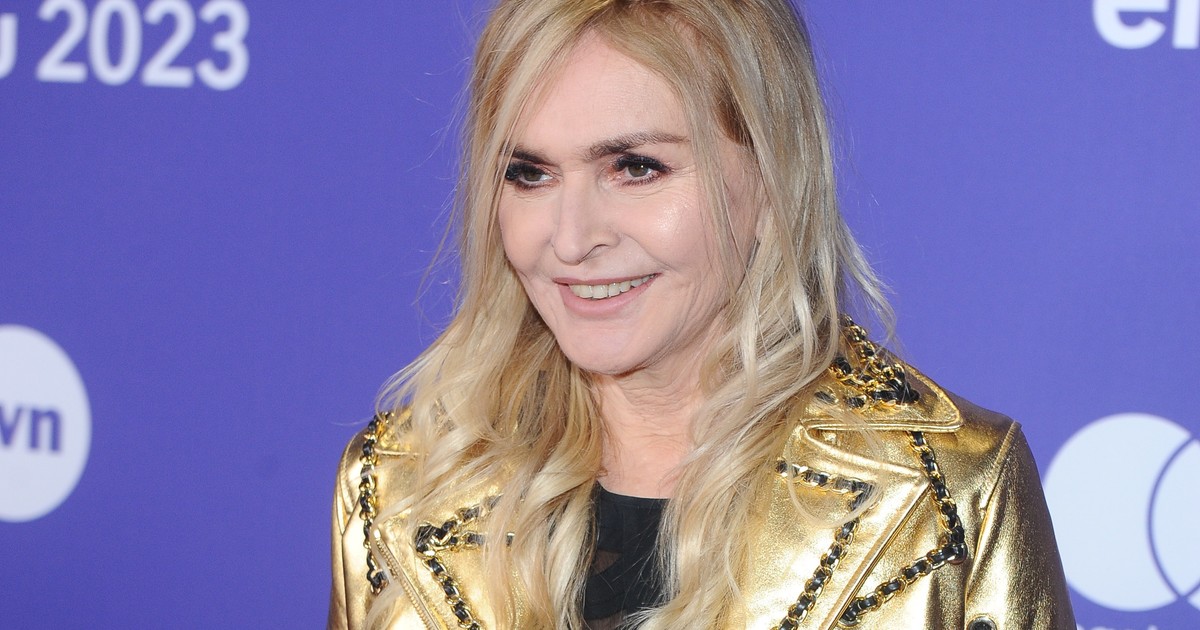 Tak dziś wygląda syn Moniki Olejnik. 38-latek uczcił pamięć o dziadku - Plejada.pl